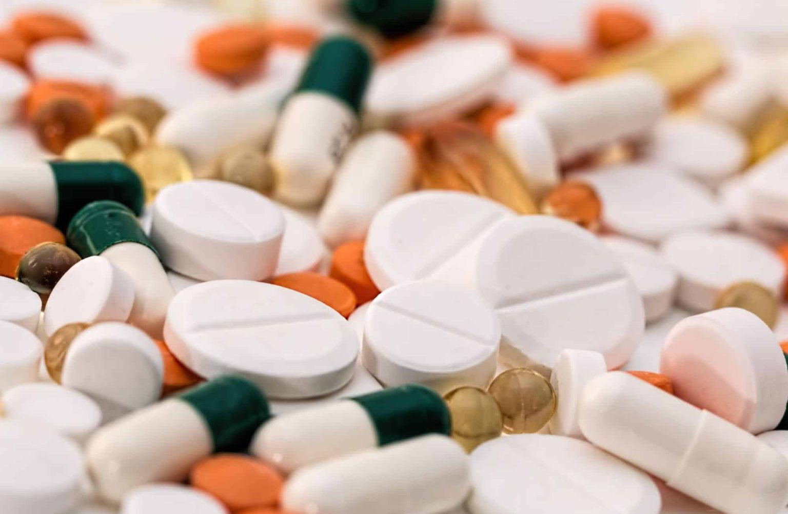 List of Opioids: Composition, Effects & Names [Opioid Database]